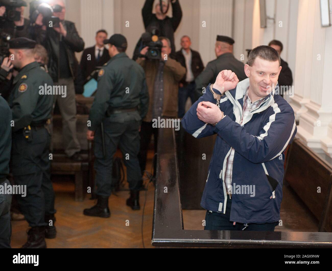 Waffen kaufen -Fotos und -Bildmaterial in hoher Auflösung – Alamy