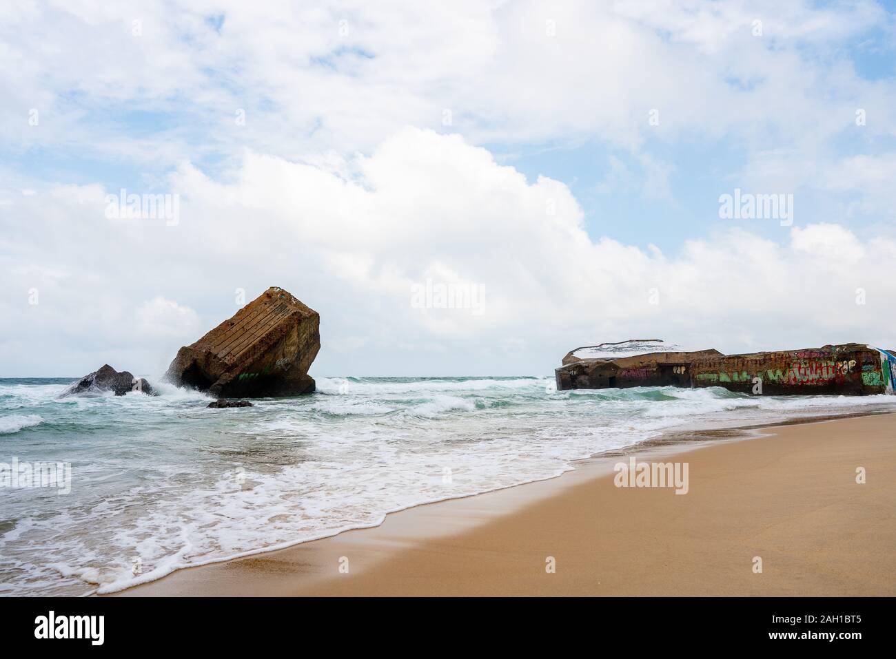 Betonbunker Aus Kriegszeiten Stockfotos und -bilder Kaufen - Alamy