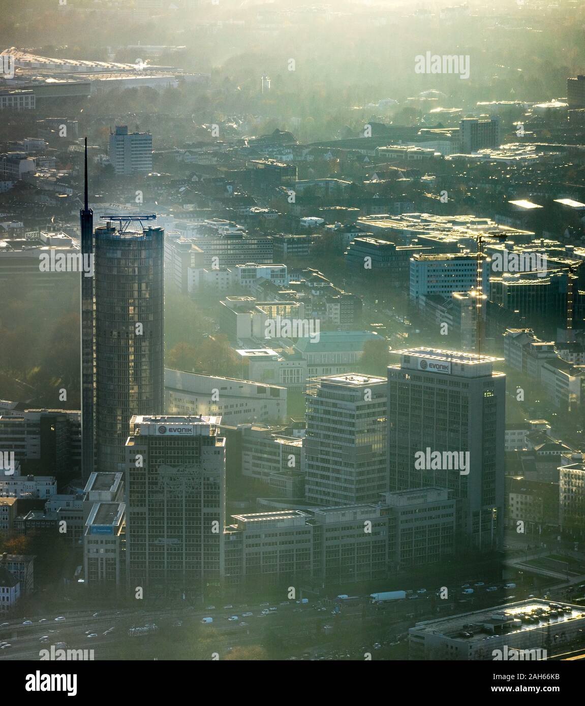 Rwe turm essen -Fotos und -Bildmaterial in hoher Auflösung – Alamy