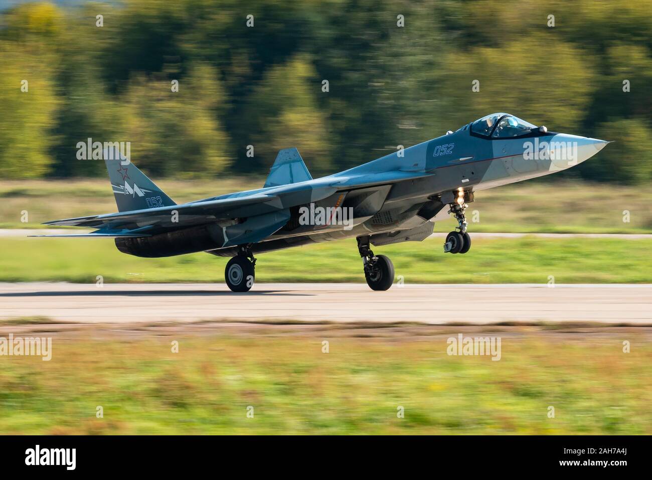 Die Suchoi Su-57 Stealth Fighter Jet der russischen Luftwaffe auf der ...