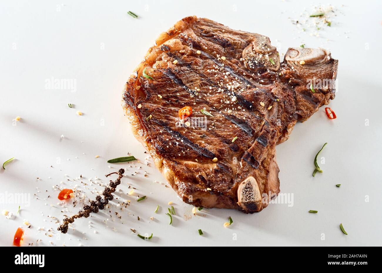 Knochen in ribeye -Fotos und -Bildmaterial in hoher Auflösung – Alamy