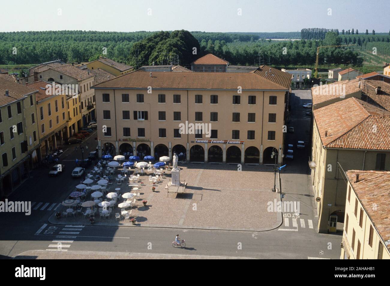 Emilia romagna brescello -Fotos und -Bildmaterial in hoher Auflösung ...