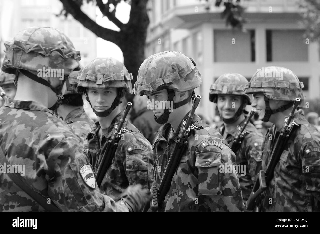 Schweizer armee uniform -Fotos und -Bildmaterial in hoher Auflösung ...