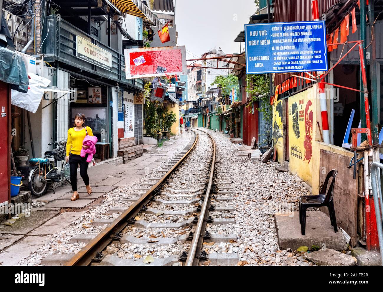 Eisenbahnlinie hanoi -Fotos und -Bildmaterial in hoher Auflösung – Alamy