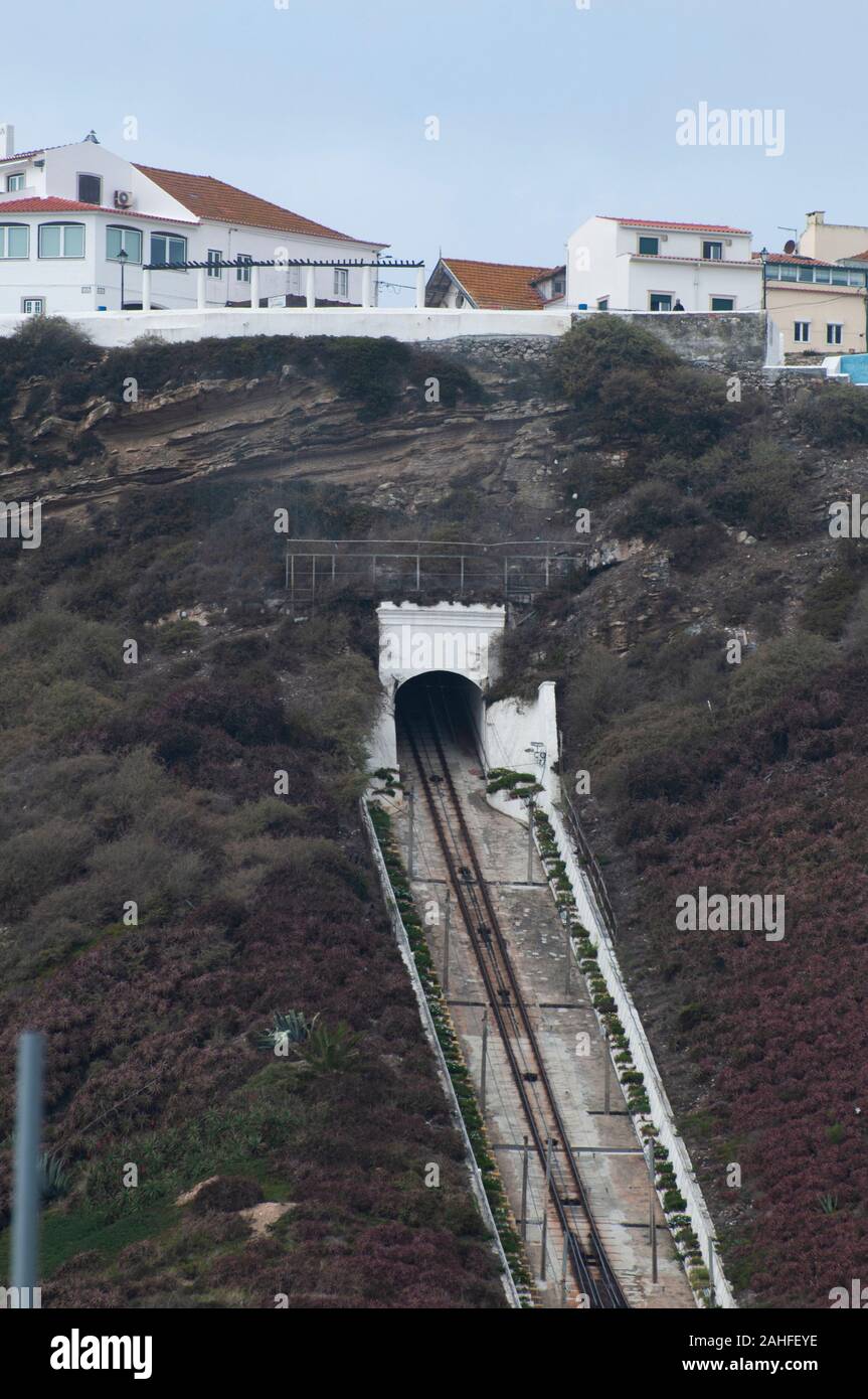 Nazare seilbahn -Fotos und -Bildmaterial in hoher Auflösung – Alamy