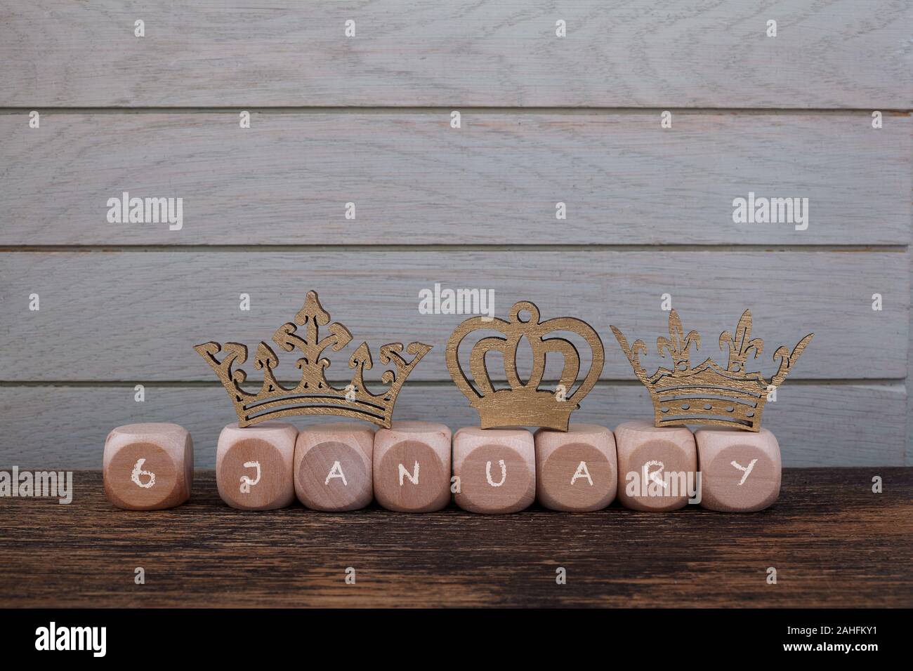 Zeichen mit drei kronen -Fotos und -Bildmaterial in hoher Auflösung – Alamy