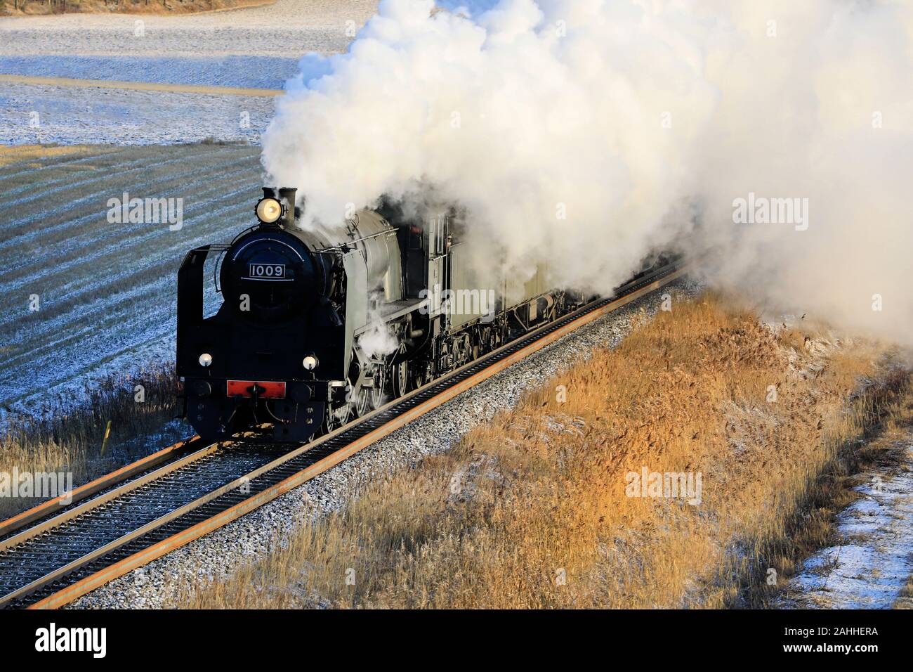 Dampflok im winter -Fotos und -Bildmaterial in hoher Auflösung – Alamy