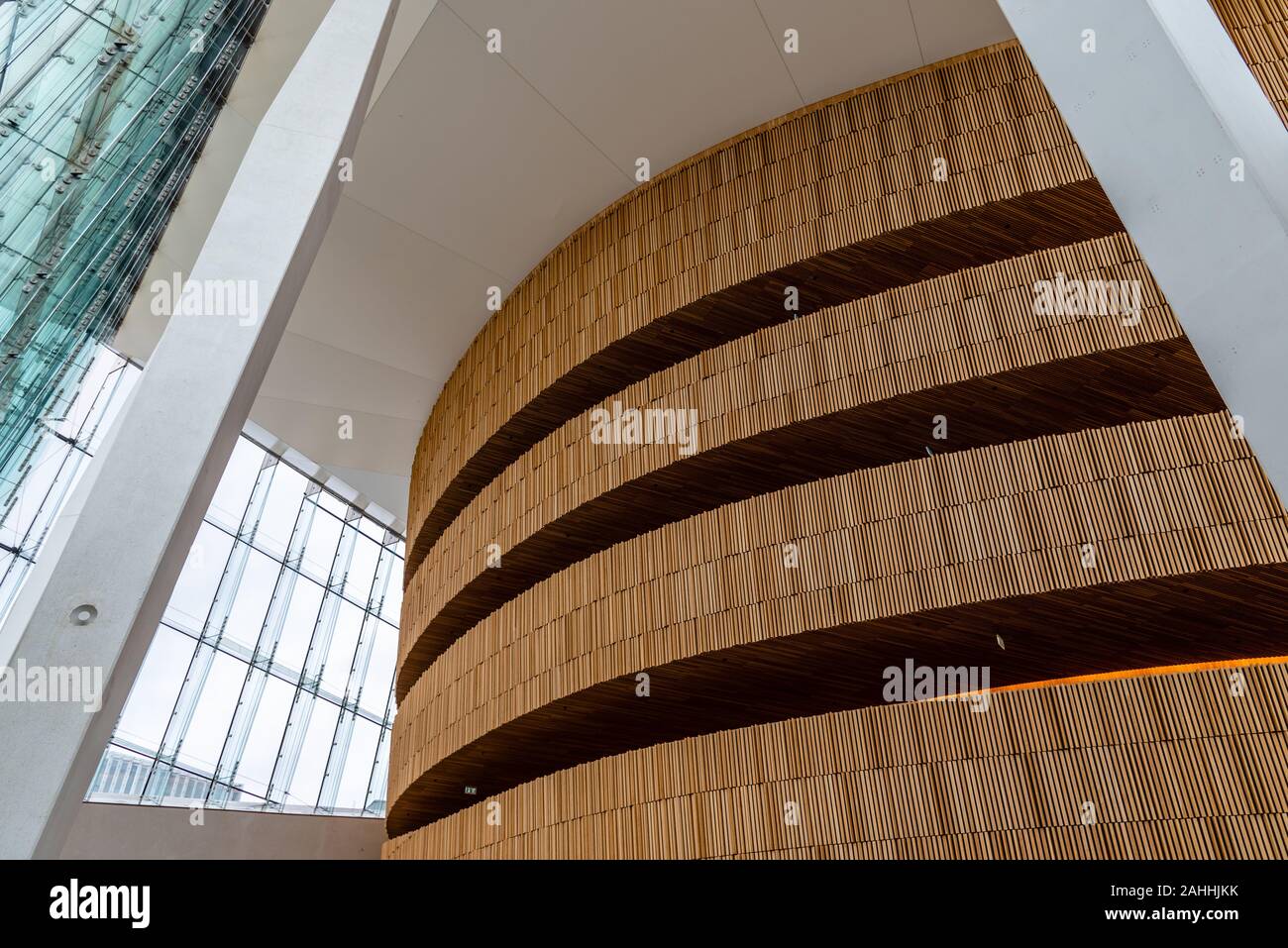 Modern opera house interior -Fotos und -Bildmaterial in hoher Auflösung ...