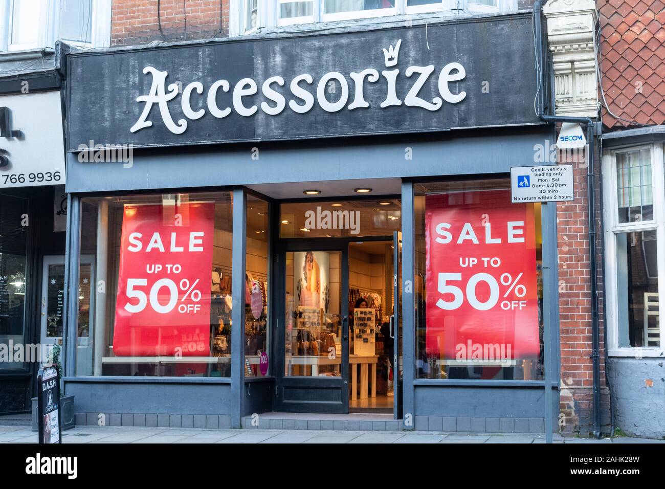High street shop -Fotos und -Bildmaterial in hoher Auflösung – Alamy