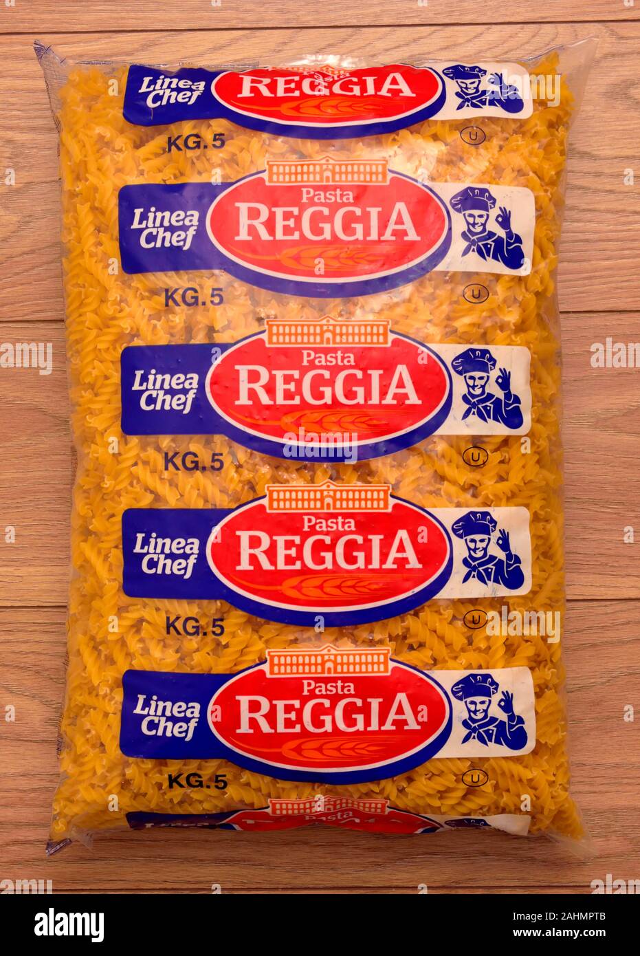 Pasta kaufen -Fotos und -Bildmaterial in hoher Auflösung – Alamy