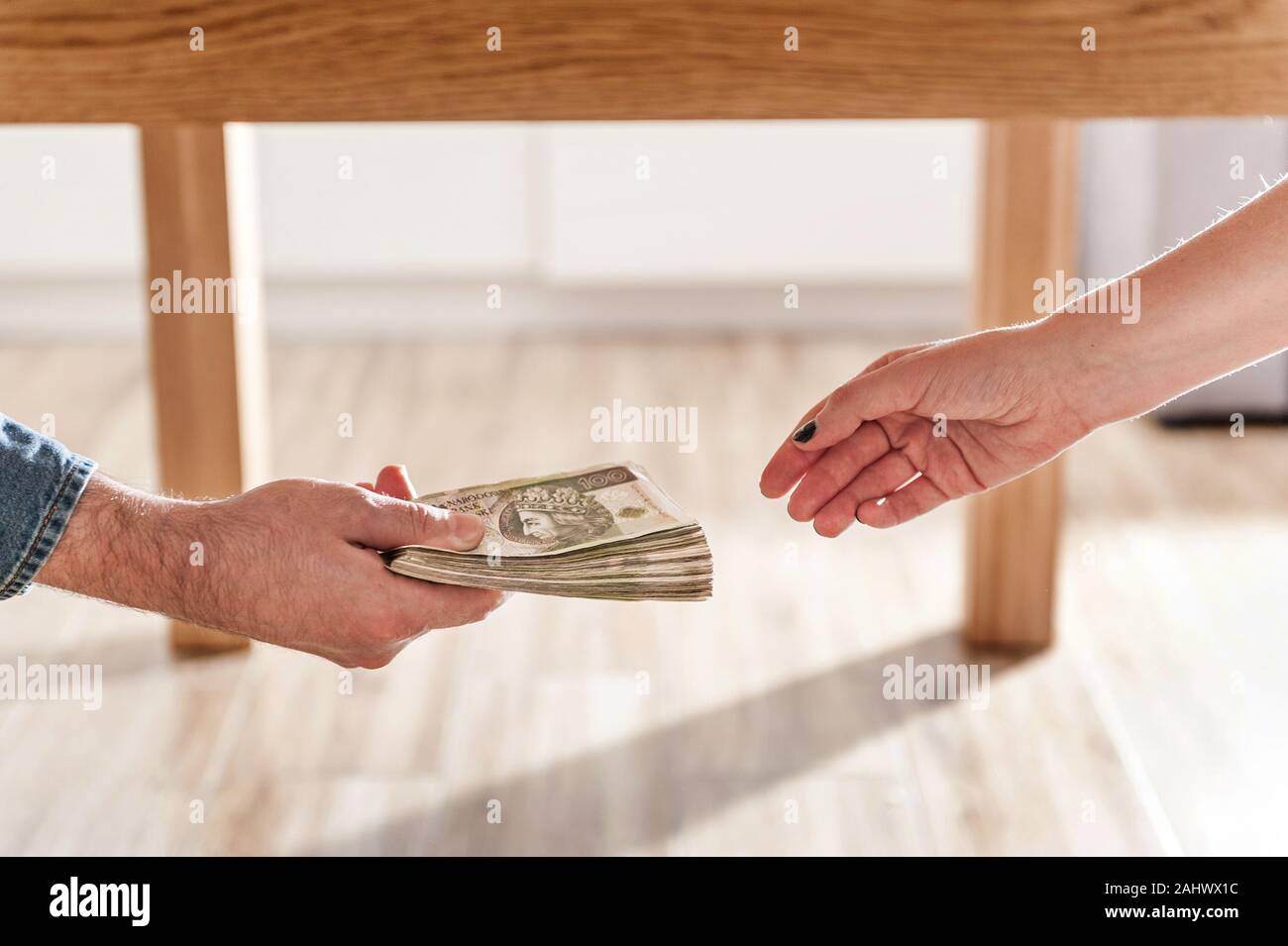 Was macht eine bestechung -Fotos und -Bildmaterial in hoher Auflösung ...