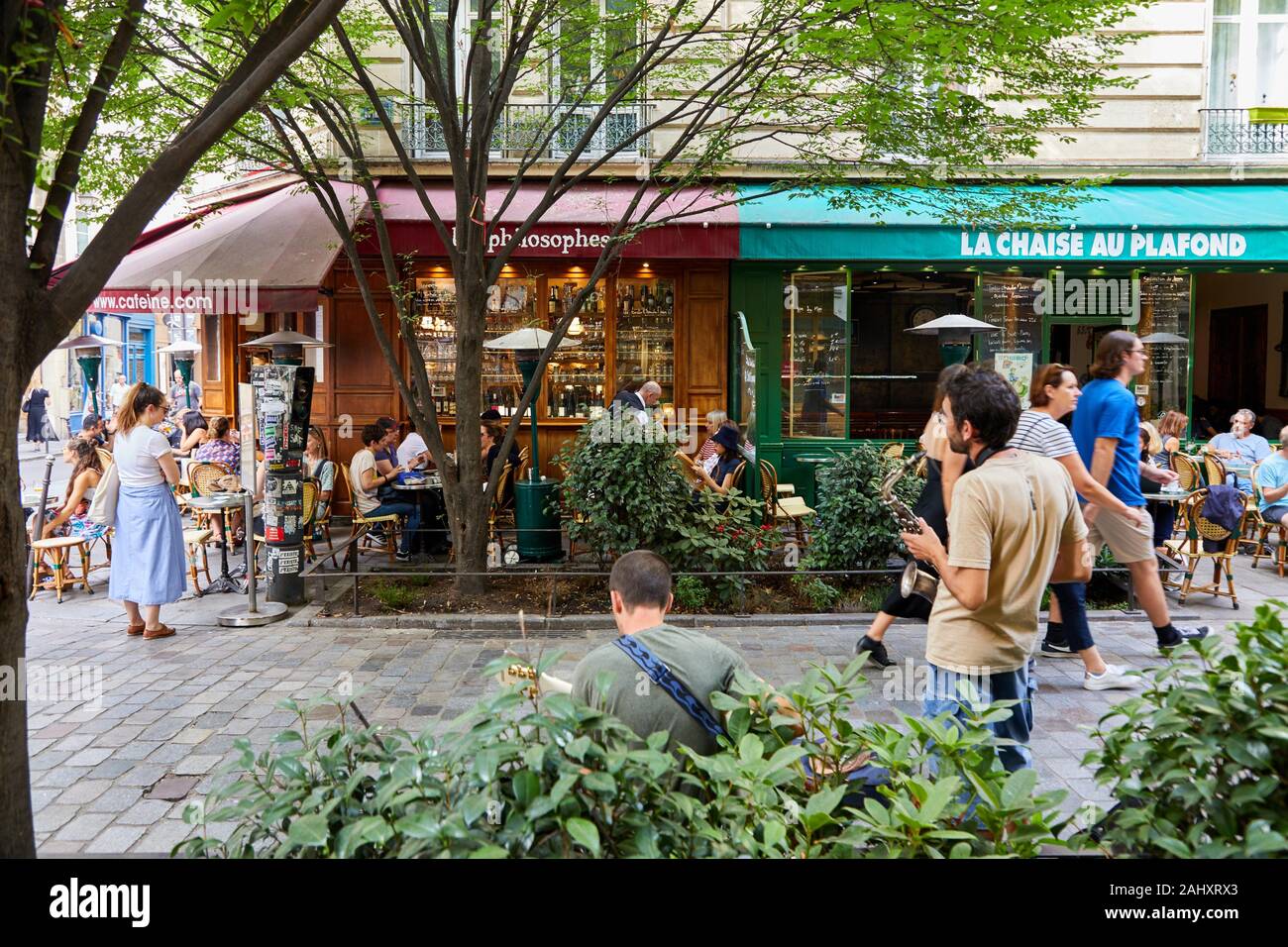 Paris cafe le marais -Fotos und -Bildmaterial in hoher Auflösung – Alamy
