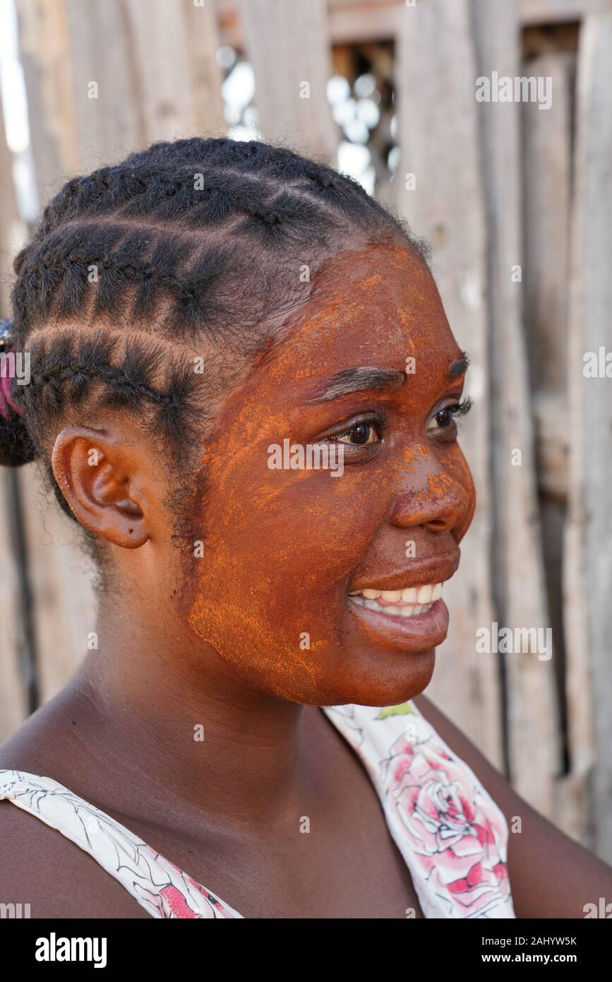 Girl madagascar -Fotos und -Bildmaterial in hoher Auflösung – Alamy