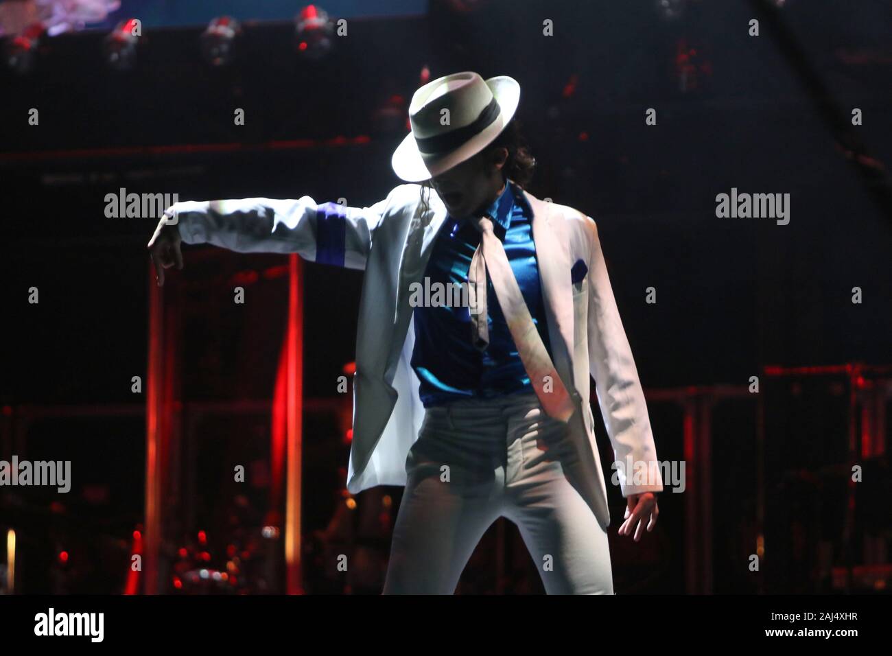 Michael jackson double -Fotos und -Bildmaterial in hoher Auflösung – Alamy