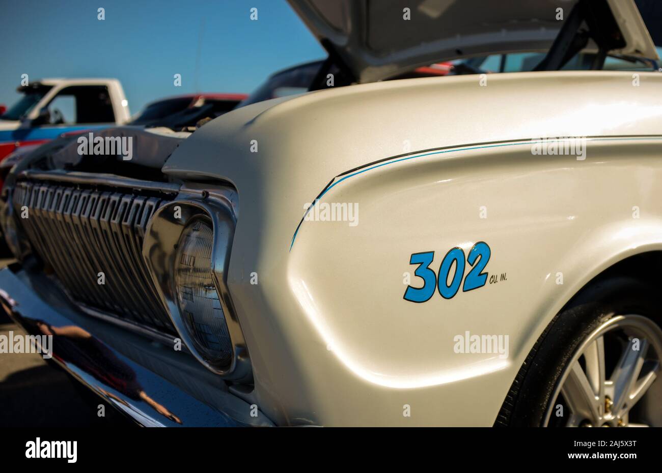 Ford 302 motorlogo -Fotos und -Bildmaterial in hoher Auflösung – Alamy