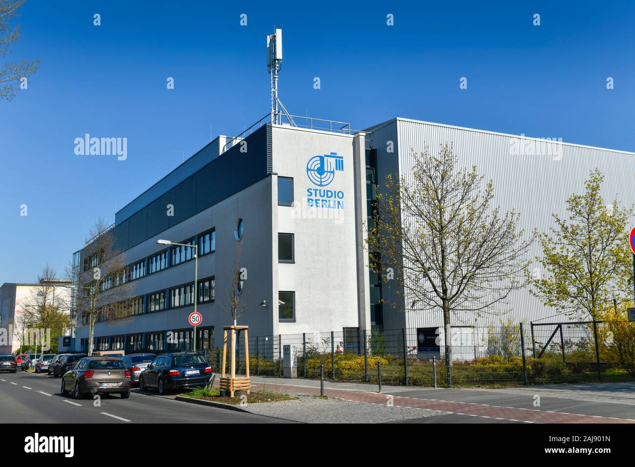 Studio berlin adlershof -Fotos und -Bildmaterial in hoher Auflösung – Alamy