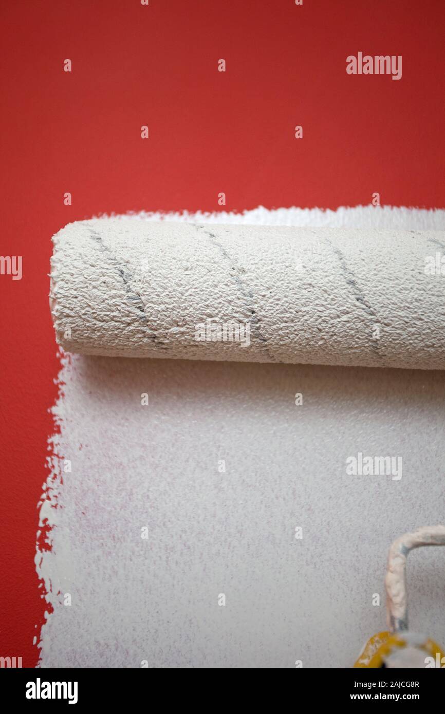 Malen mit roter farbe -Fotos und -Bildmaterial in hoher Auflösung – Alamy