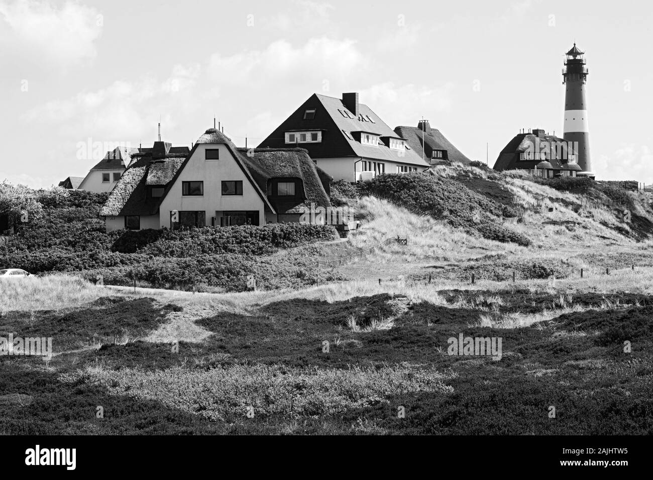 Strohdachhaus in hornum -Fotos und -Bildmaterial in hoher Auflösung – Alamy