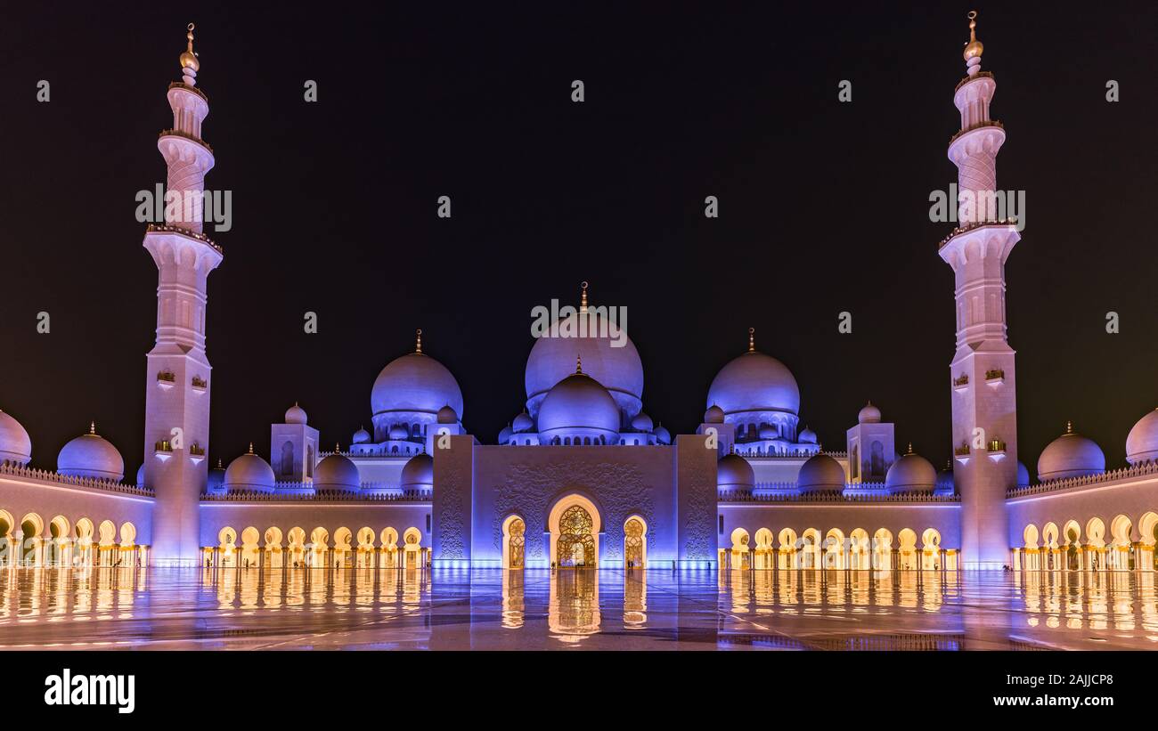 Grand mughal architecture -Fotos und -Bildmaterial in hoher Auflösung ...