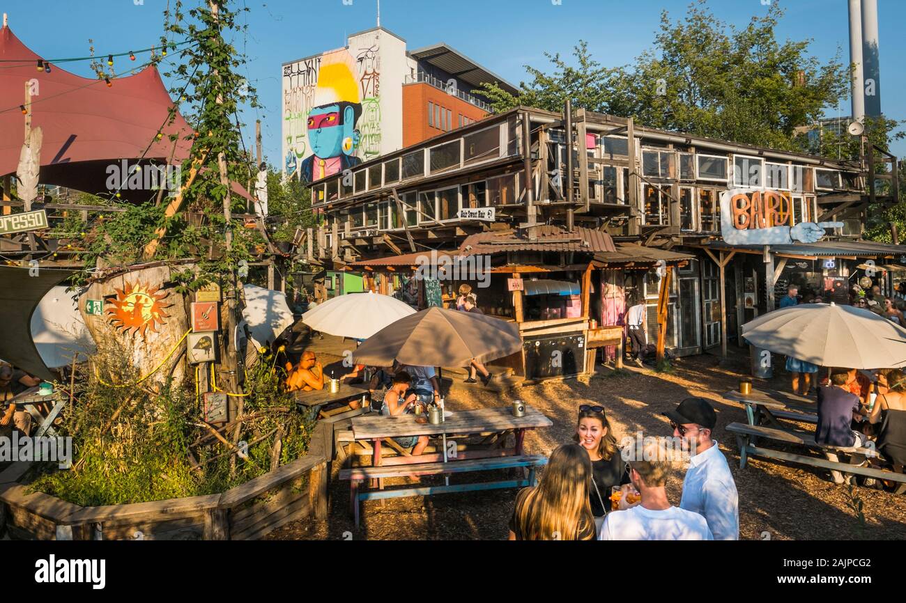 Holzmarkt 25 berlin -Fotos und -Bildmaterial in hoher Auflösung – Alamy