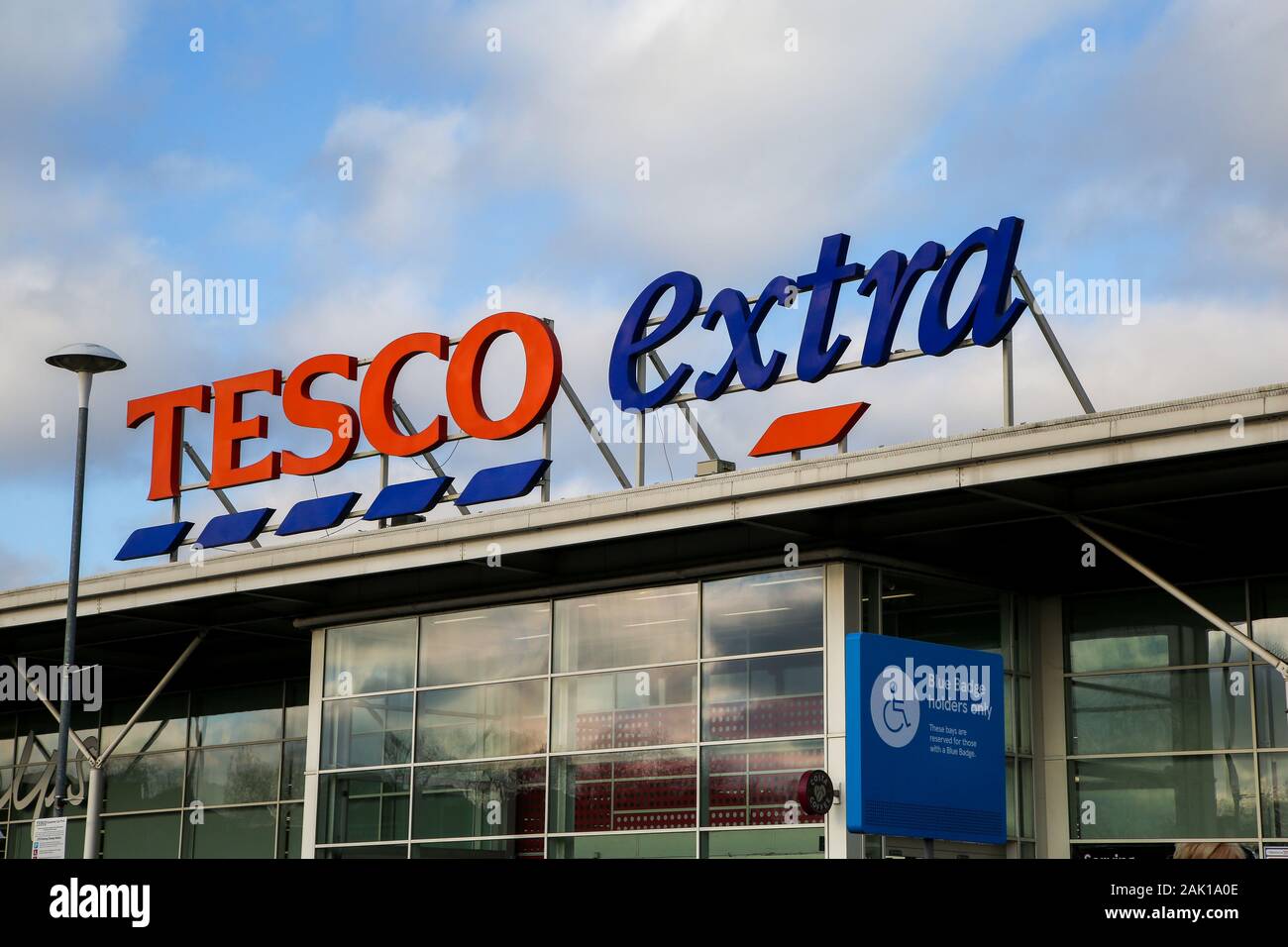 Tesco extra logo -Fotos und -Bildmaterial in hoher Auflösung – Alamy
