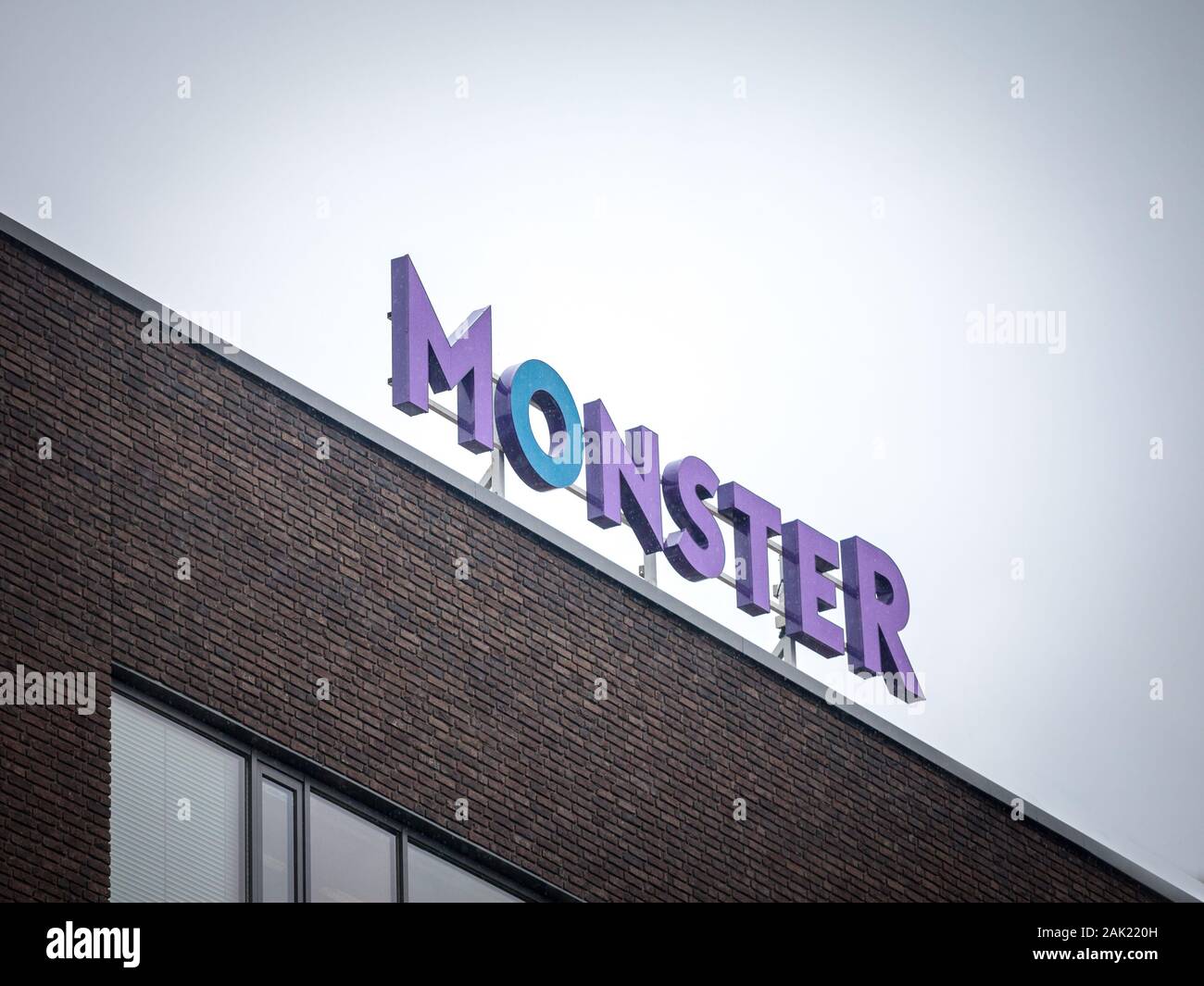 Monster weltweit -Fotos und -Bildmaterial in hoher Auflösung – Alamy