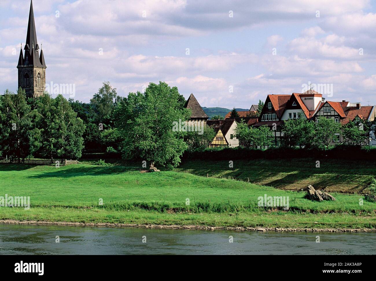 Blick auf Rinteln an der Weser. Rinteln ist bekannt für seine ...