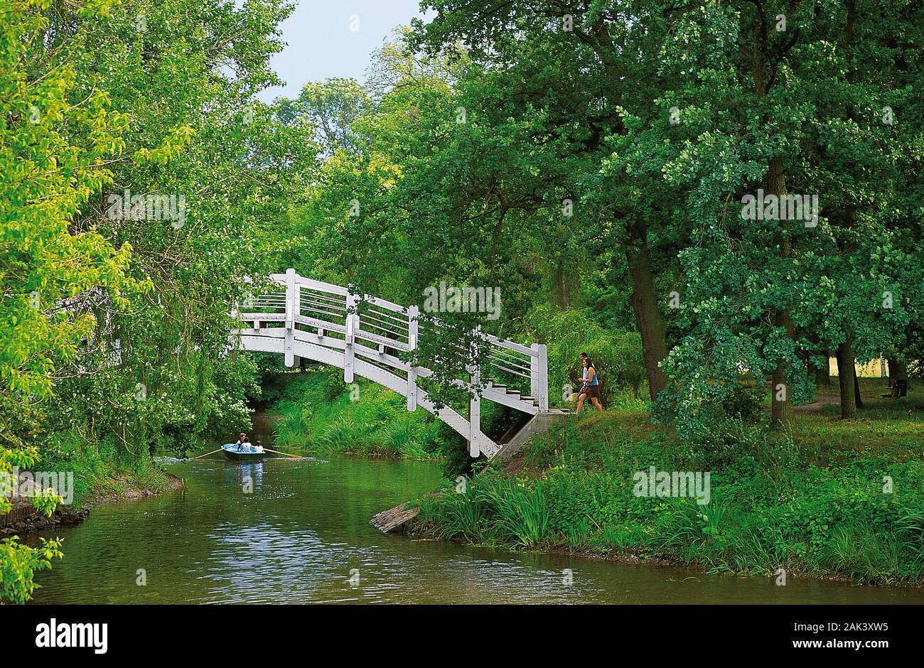 Dieses Foto zeigt den Stadtpark Rotehorn im Adolf Mittag See in ...