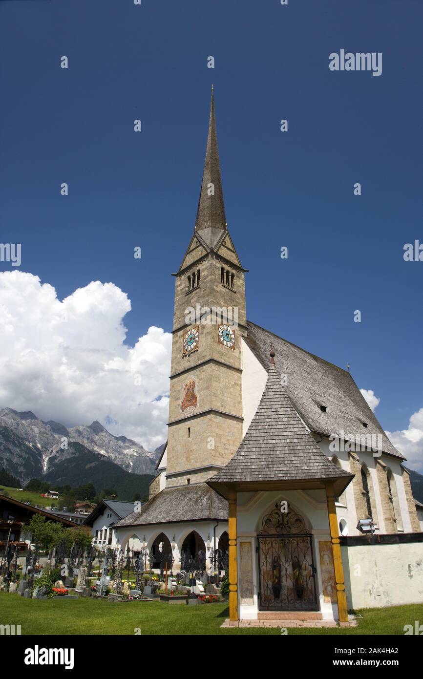 Maria Saal: Wallfahrts- und Stiftskirche Maria Saal, Salzburger Land ...