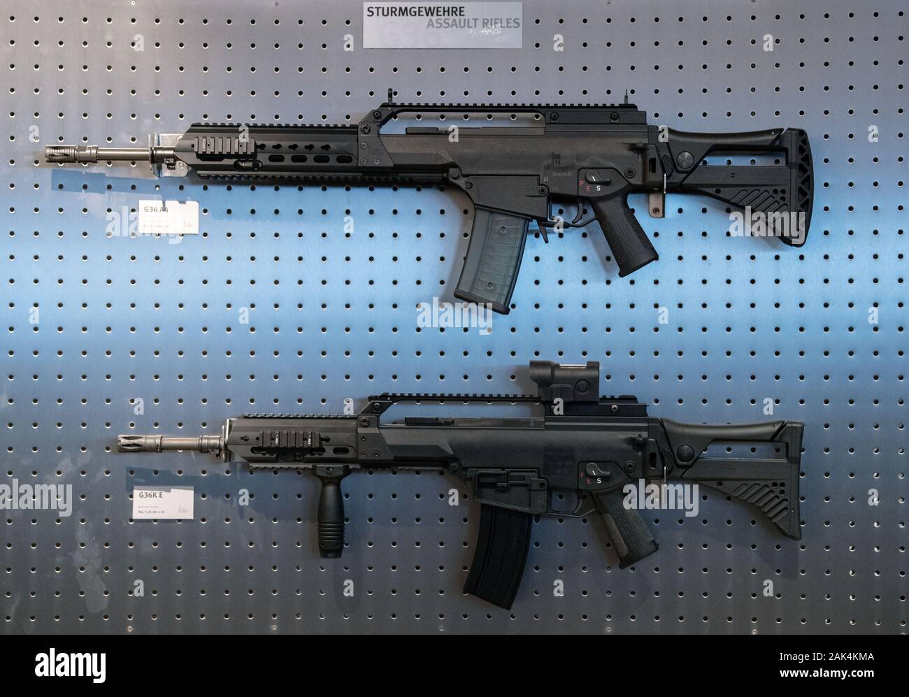 Oberndorf am Neckar, Deutschland. 18 Dez, 2019. Die Heckler & Koch G36 ...