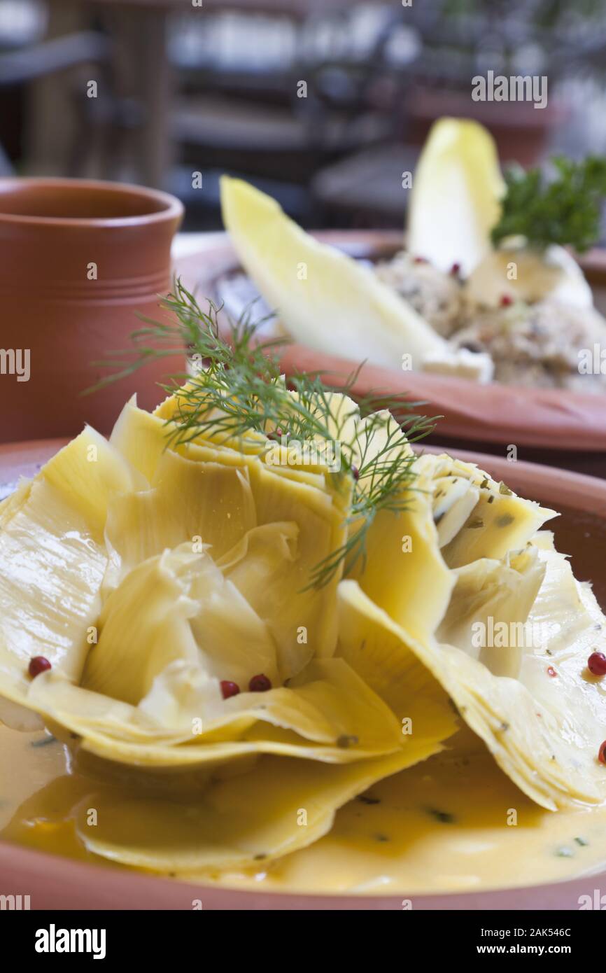 Trier: Roemisches Essen im Restaurant Weinstube "Zum Domstein", Mosel ...