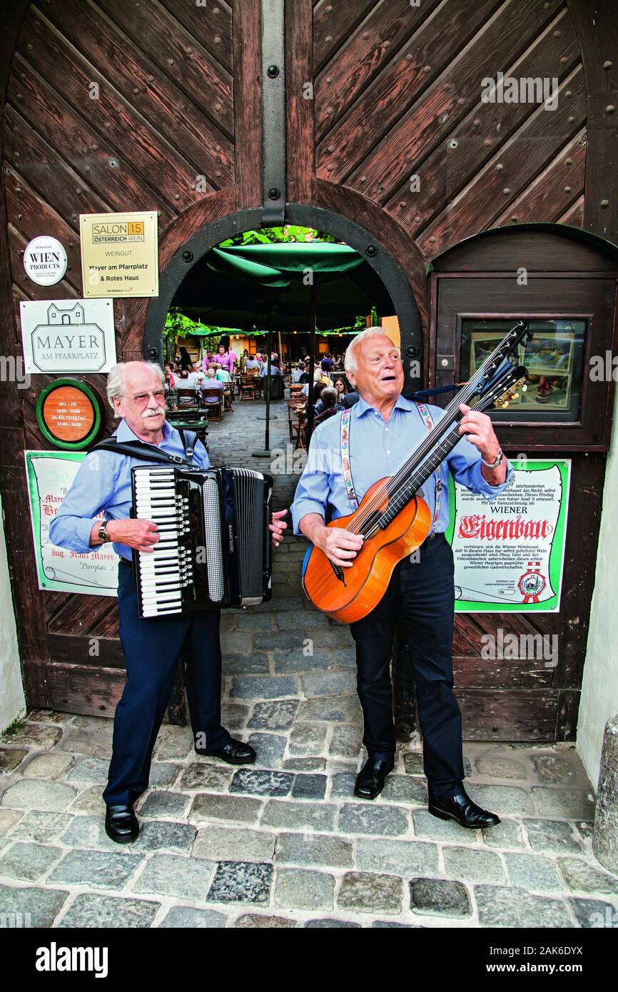 Heuriger wien wien -Fotos und -Bildmaterial in hoher Auflösung – Alamy