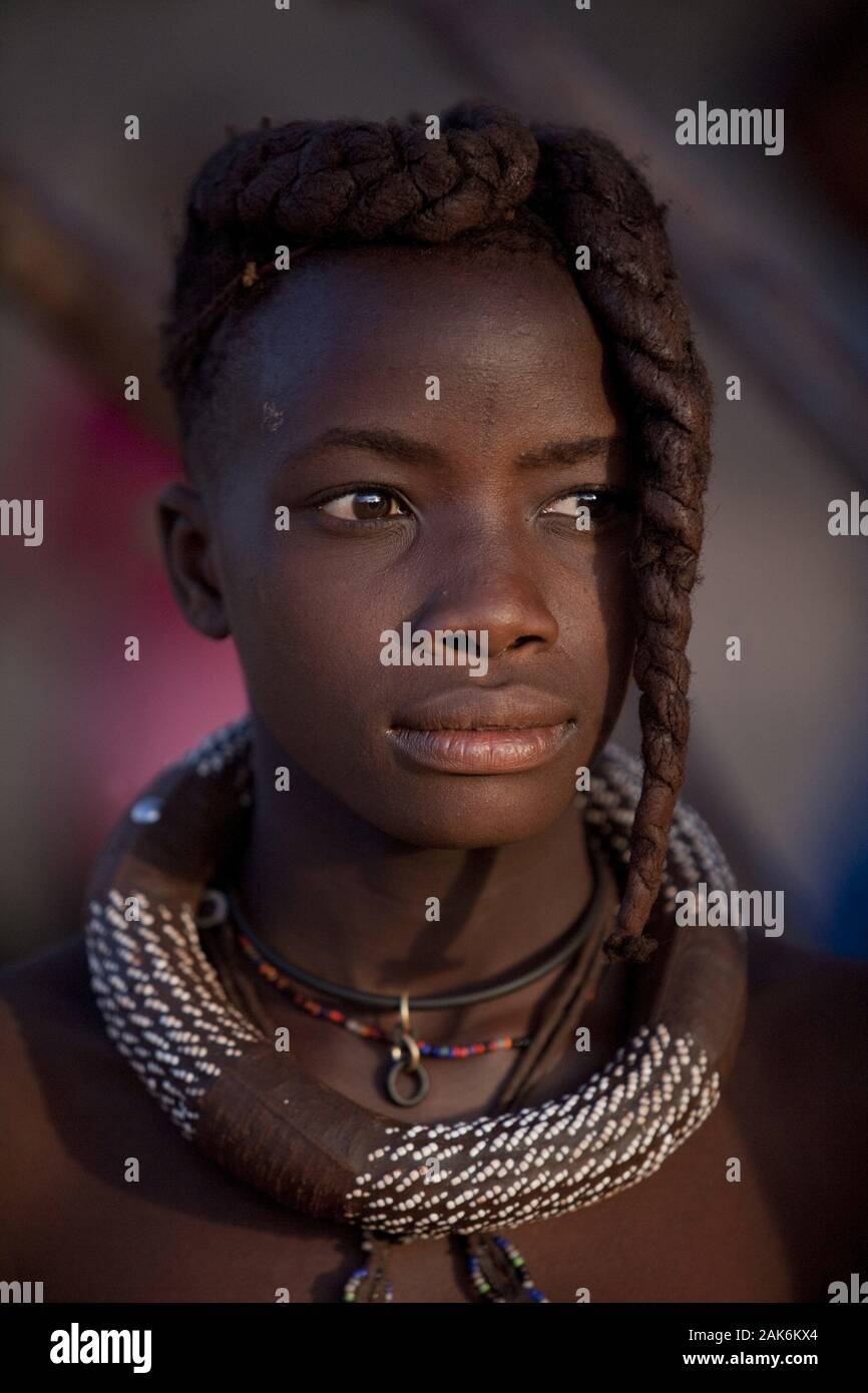 Himba Men Fotos Und Bildmaterial In Hoher Auflösung Alamy
