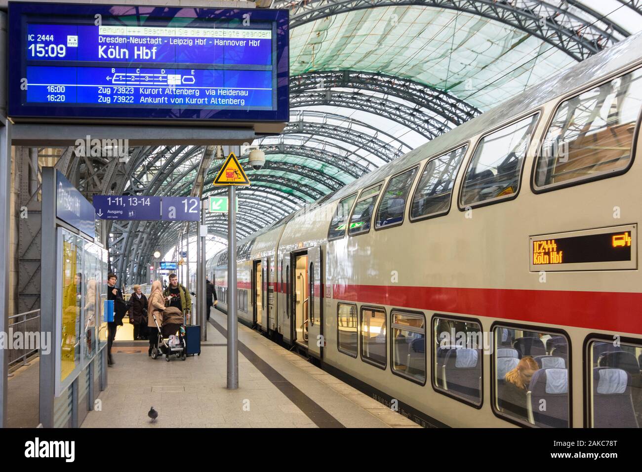 Intercity zug ic von deutscher bahn db nach koln -Fotos und ...