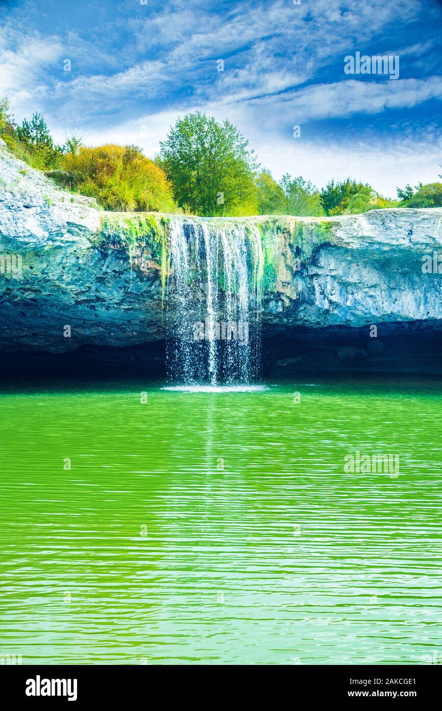Zarecki krov waterfall on pazincica -Fotos und -Bildmaterial in hoher ...