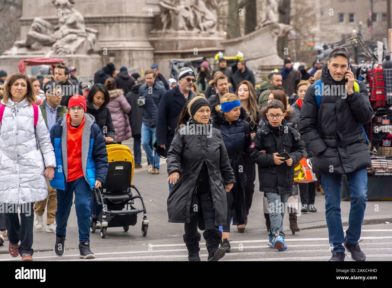 2019 Viel Los Menschenmassen Stockfotos und -bilder Kaufen - Alamy