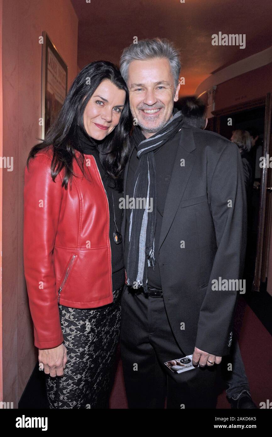 Nicola tiggeler und timothy peach -Fotos und -Bildmaterial in hoher ...