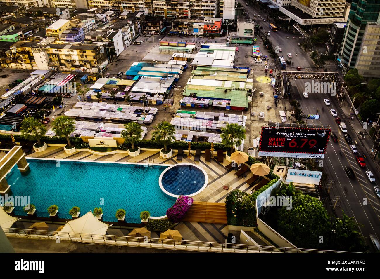 Talad neon -Fotos und -Bildmaterial in hoher Auflösung – Alamy