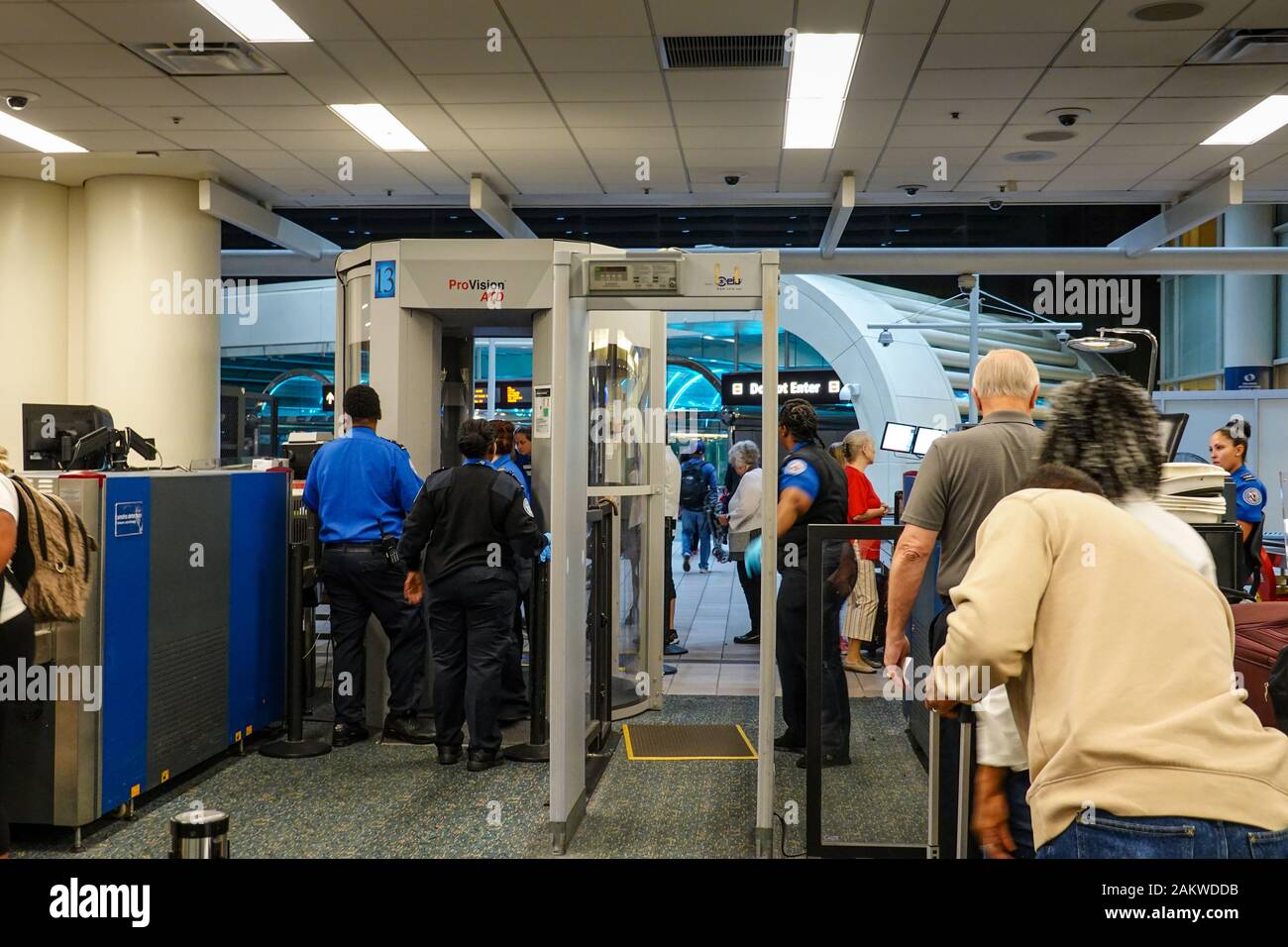 Scanner Flughafen Stockfotos und -bilder Kaufen - Alamy