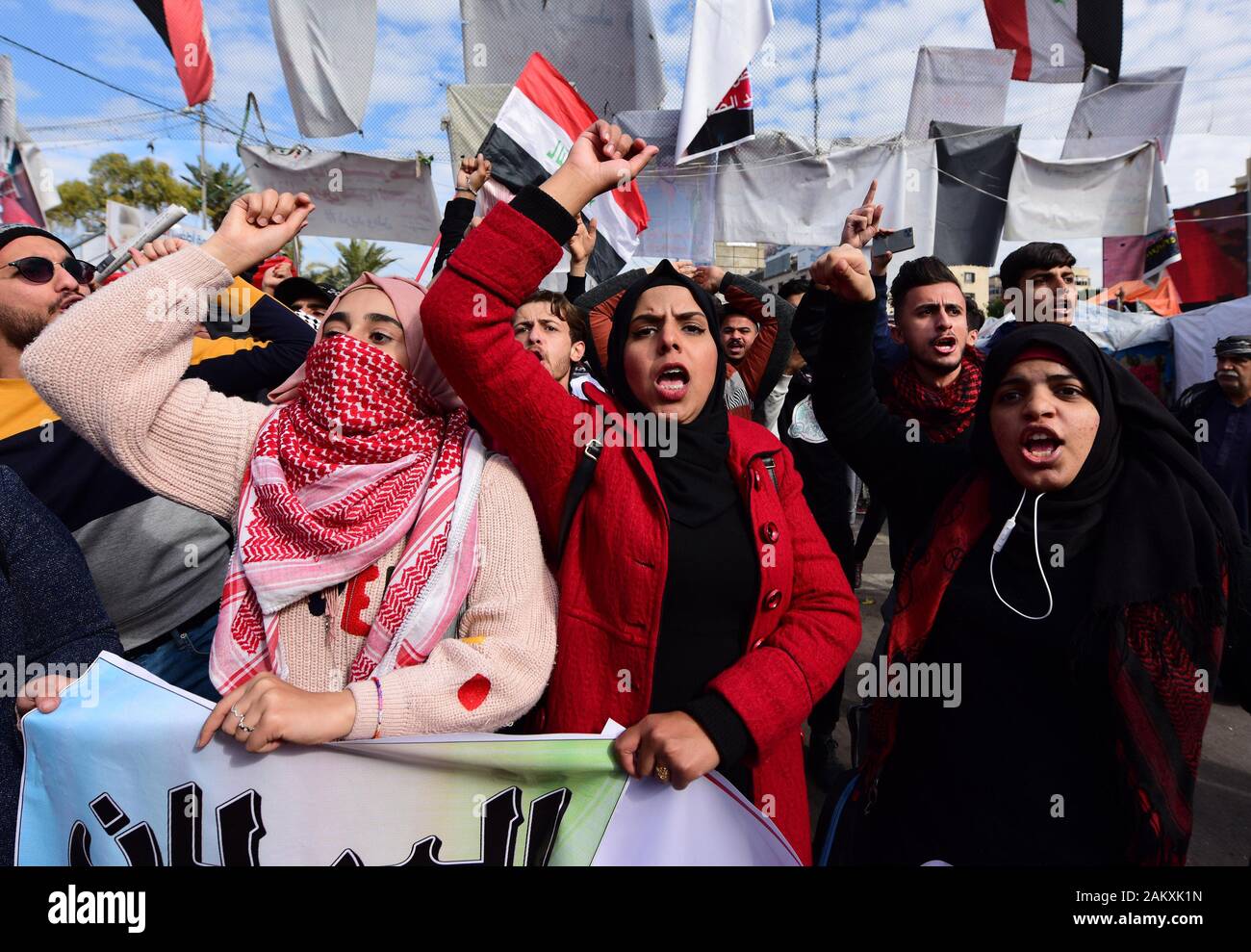Bagdad, Irak. 10 Jan, 2020. Irakische regierungsfeindlichen ...