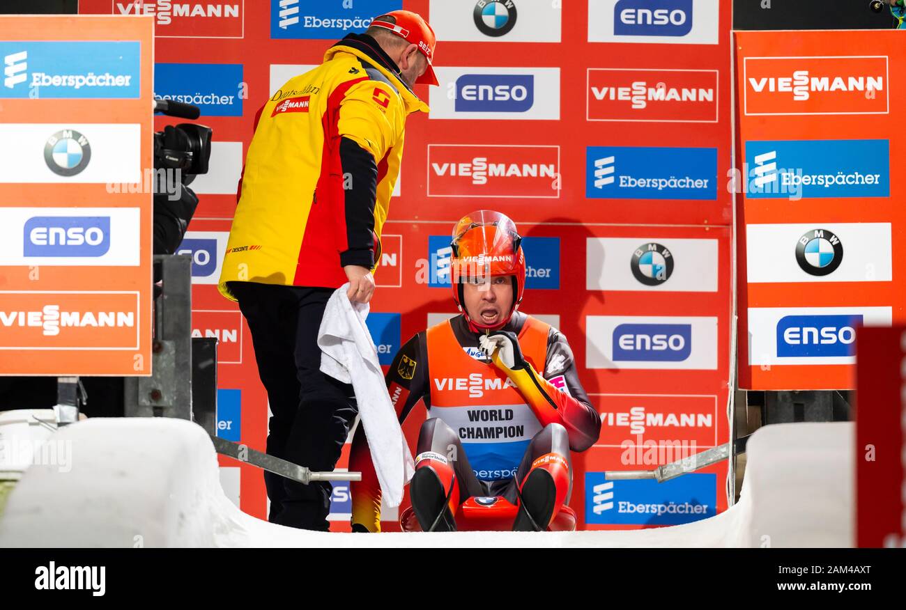 Altenberg, Deutschland. 11 Jan, 2020. Rodeln: Wm, meine Herren, zuerst ...
