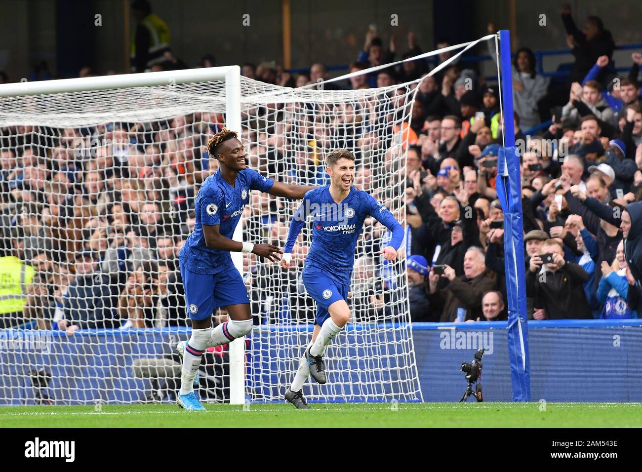 London, Großbritannien. 11 Jan, 2020. Jorginho des FC Chelsea feiert ...