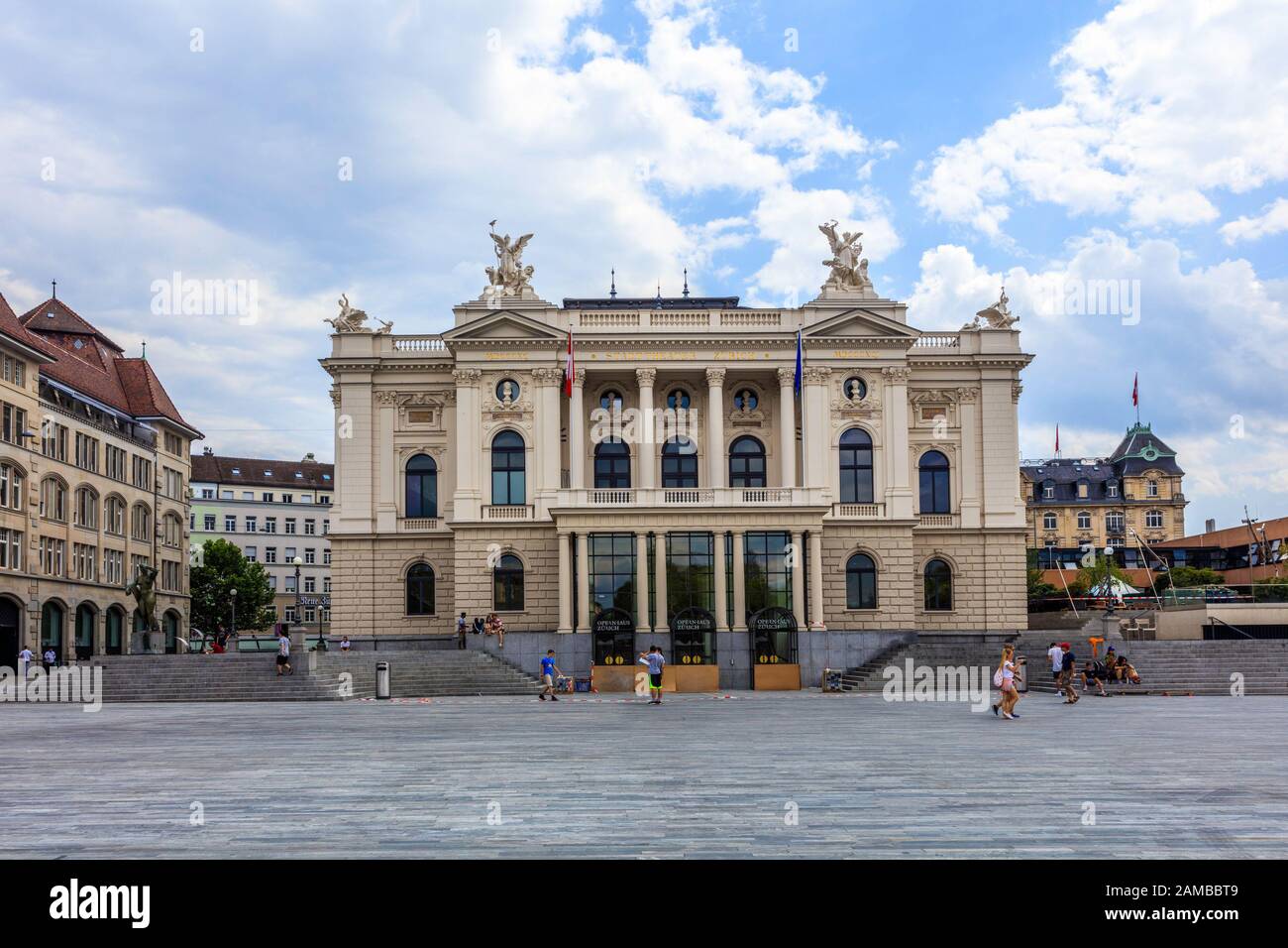 Opernhaus zurich -Fotos und -Bildmaterial in hoher Auflösung – Alamy
