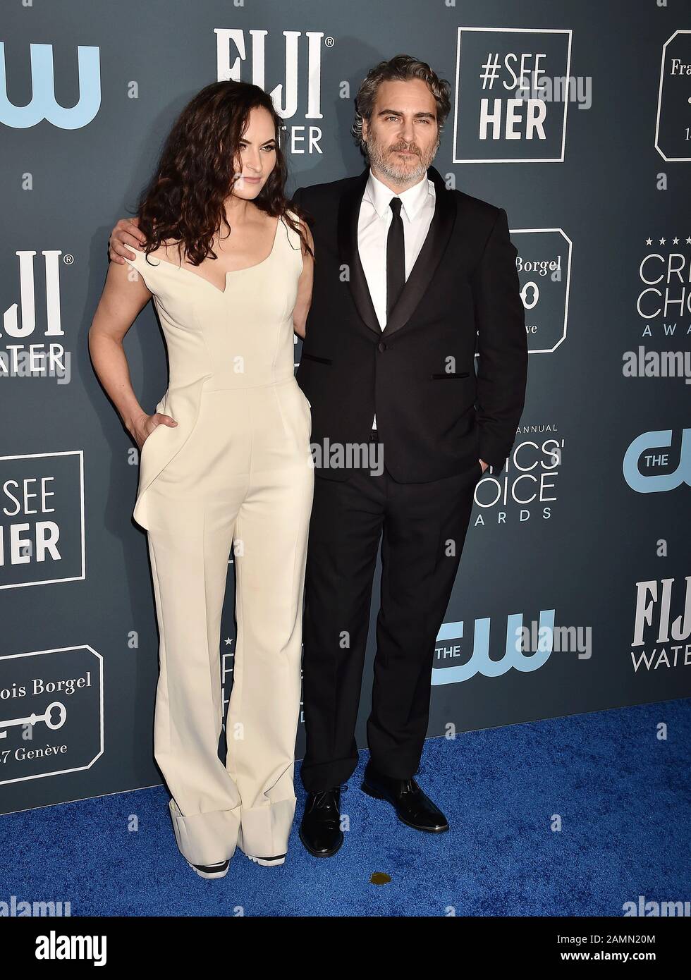 Prominente regen phoenix und joaquin phoenix -Fotos und -Bildmaterial in hoher Auflösung – Alamy