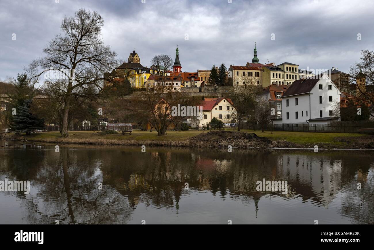 Loket elbogen -Fotos und -Bildmaterial in hoher Auflösung – Alamy