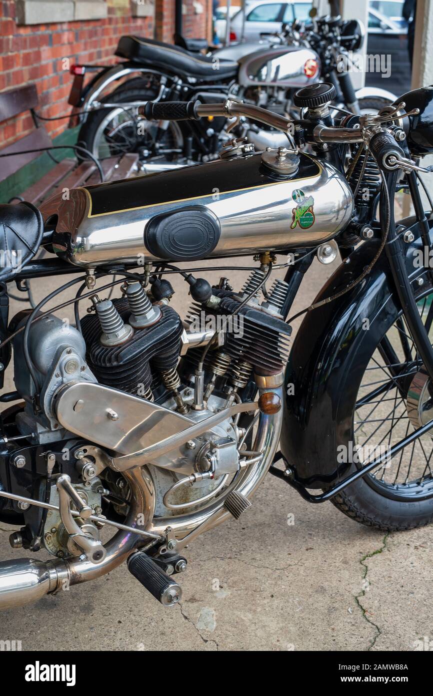 Matchless motorcycle -Fotos und -Bildmaterial in hoher Auflösung – Alamy