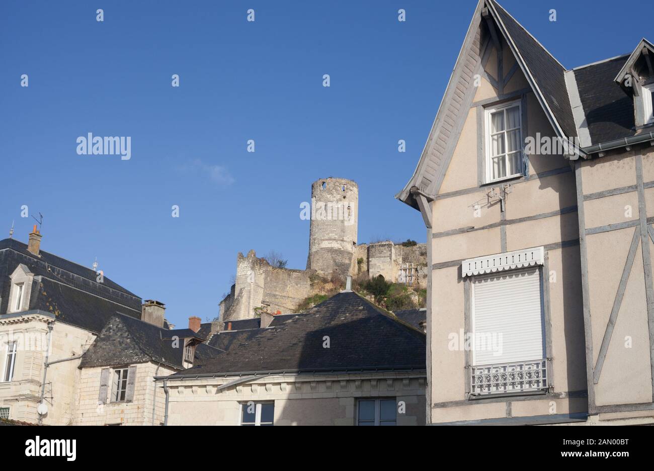 Chinon castle -Fotos und -Bildmaterial in hoher Auflösung – Alamy