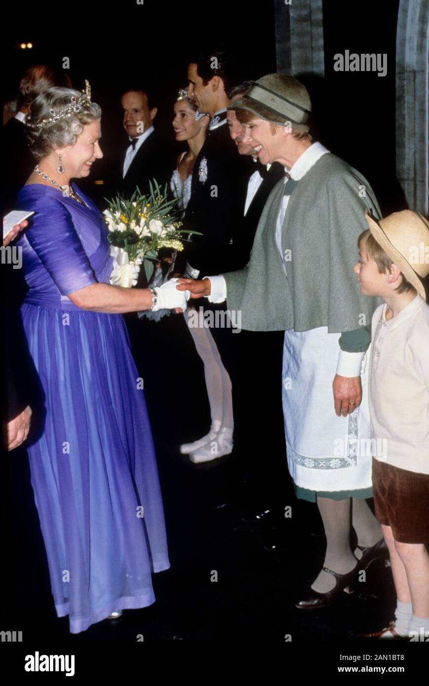 Elizabeth craig -Fotos und -Bildmaterial in hoher Auflösung – Alamy