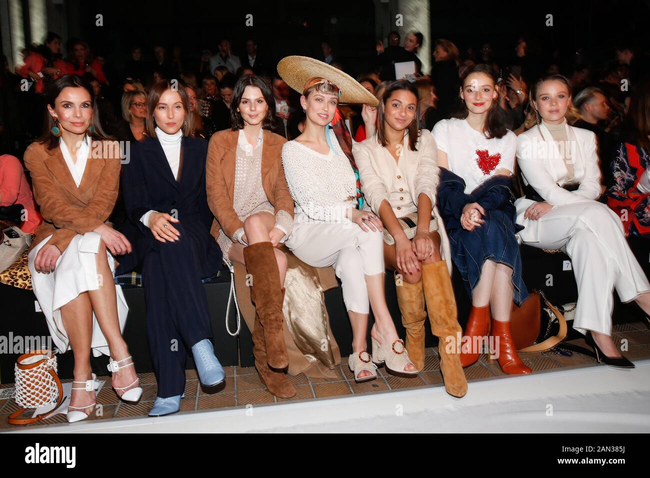 Maria ehrich fashion week -Fotos und -Bildmaterial in hoher Auflösung ...