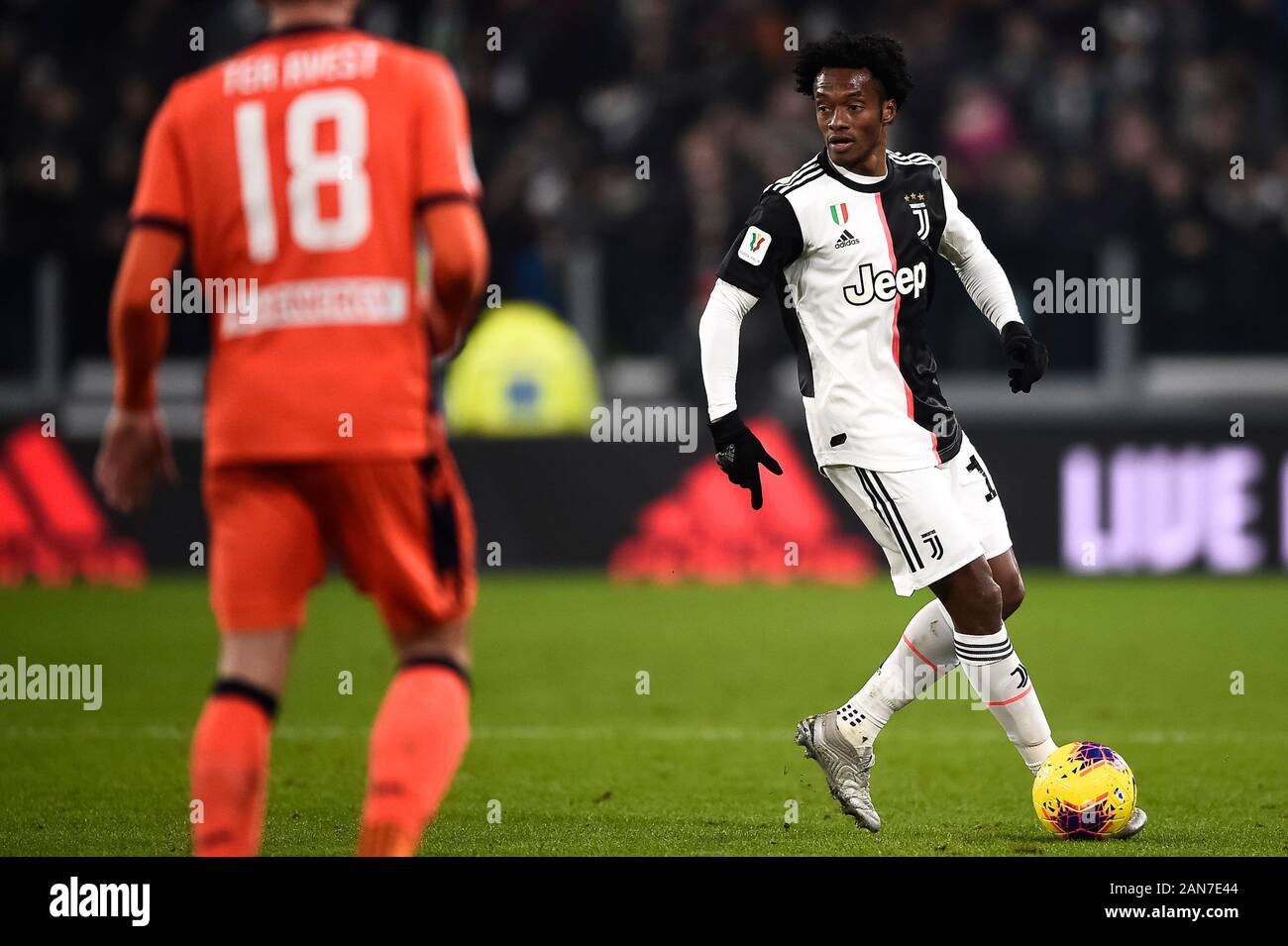 Juan cuadrado juve -Fotos und -Bildmaterial in hoher Auflösung – Alamy